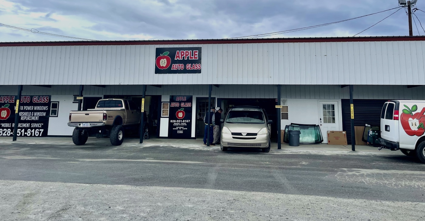 Apple Auto Glass Offers Vehicle Services in Fletcher, NC 28732